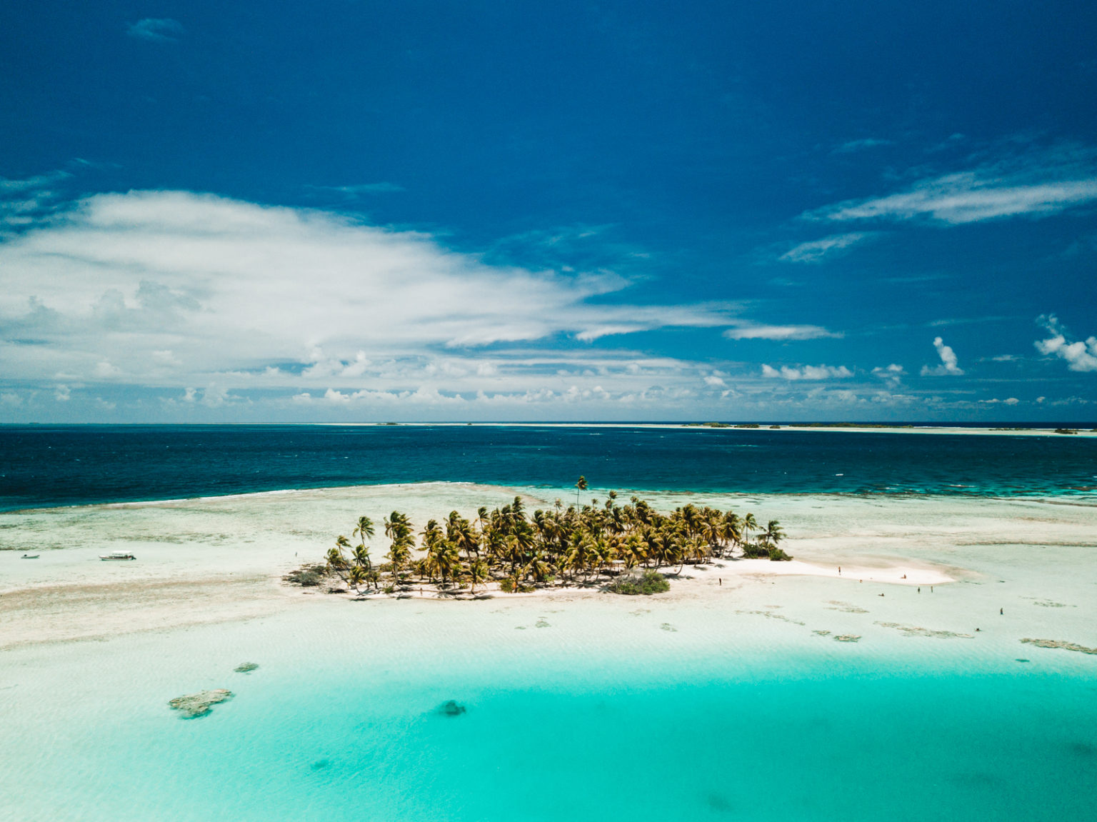 TOP 10 MOST BEAUTIFUL BEACHES IN THE WORLD - saltyluxe.com